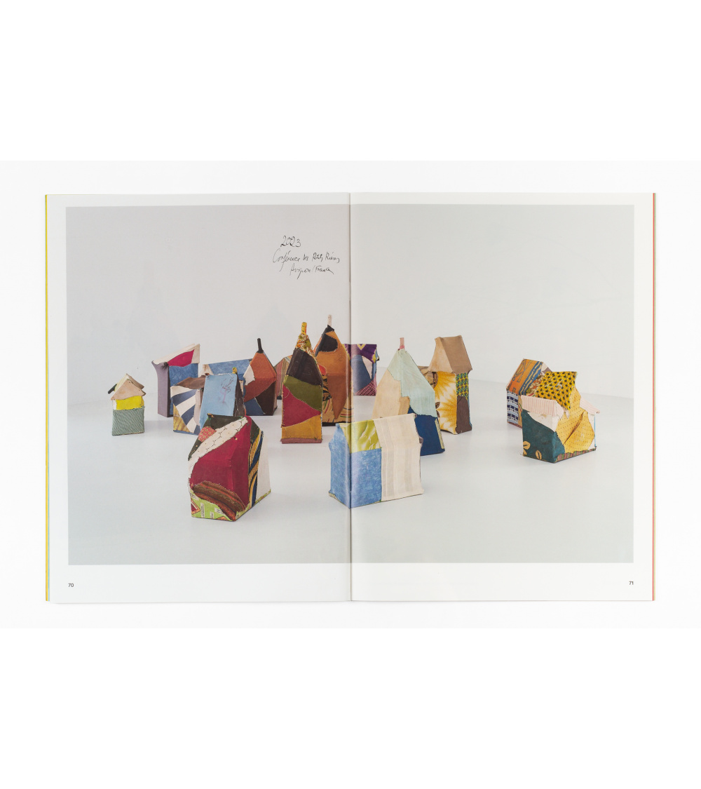 Pascale Marthine Tayou. Petits Riens